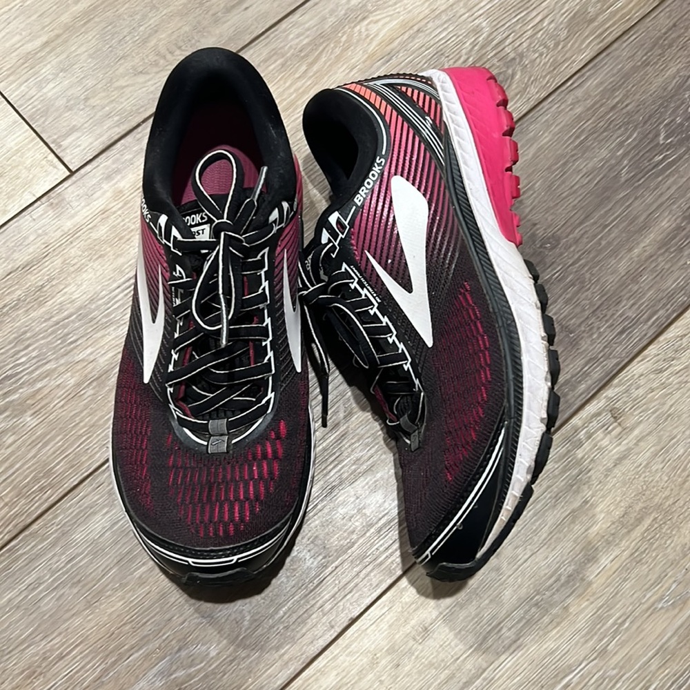 Brooks Ghost 10 - Gem